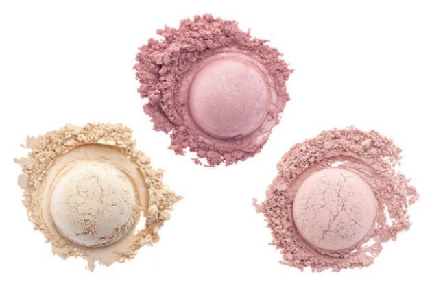 The Pros and Cons of Mineral Makeup