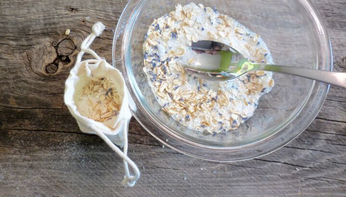 Feed Your Skin With This Lavender And Oatmeal Tea Tub Soak