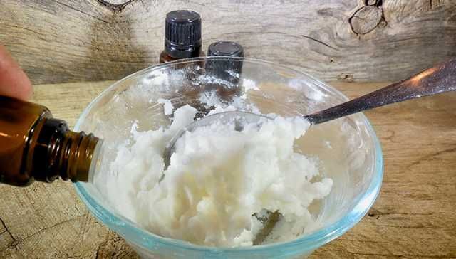Ditch Conventional Toothpaste For This All-Natural Recipe